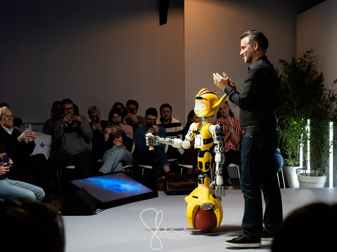 The Miroki, robots by Enchanted Tools – Ghene Snowdon